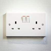 US to Scotland Power Adapter: What Plug Do I Need? (2025)