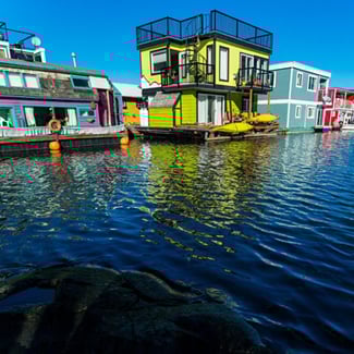 17 Top Houseboat Packing List Items for 2023 + What to Wear & NOT to Bring