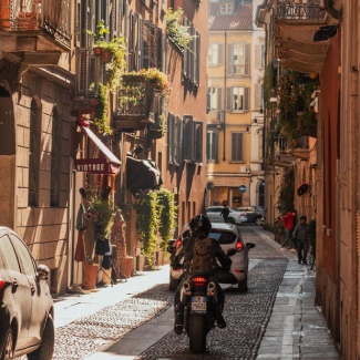 17 Top Milan Packing List Items for 2023+ What to Wear & NOT to Bring