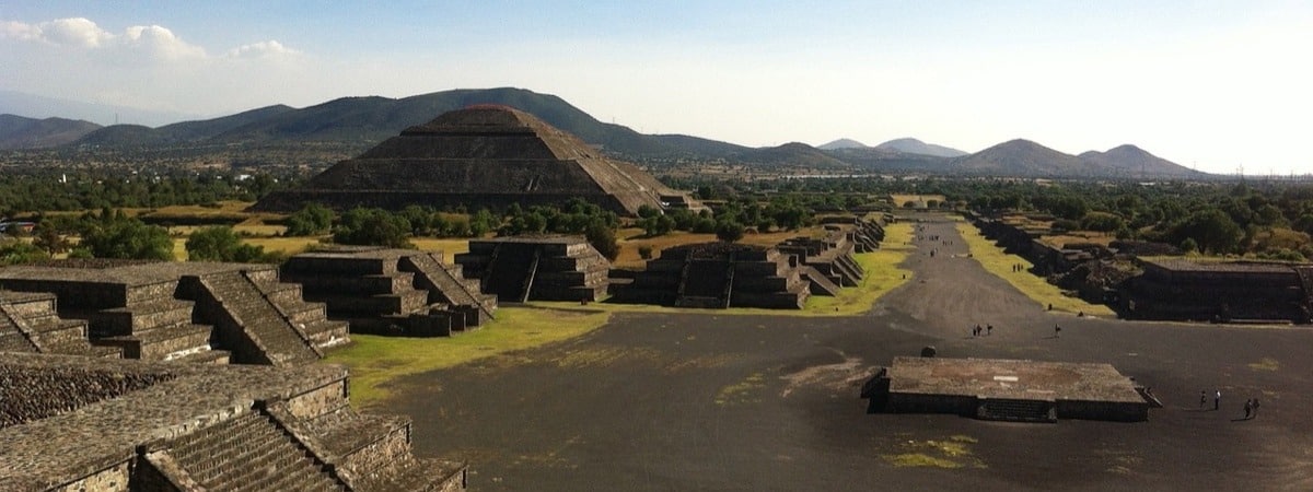 Explore the Architecture and Geography of Mexico - Asher & Lyric